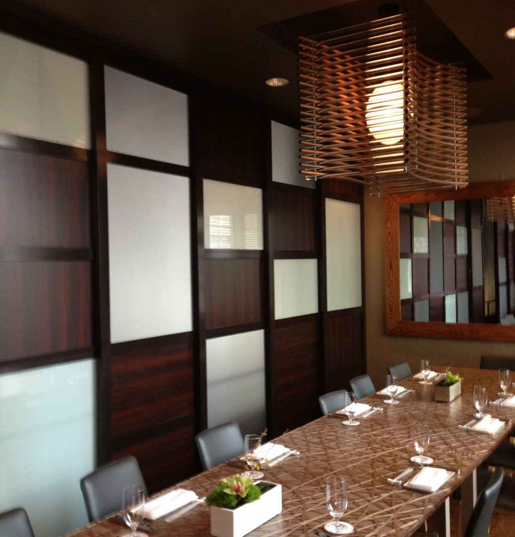 Elevate Your Restaurant's Ambiance with Glass Room Dividers | Space ...