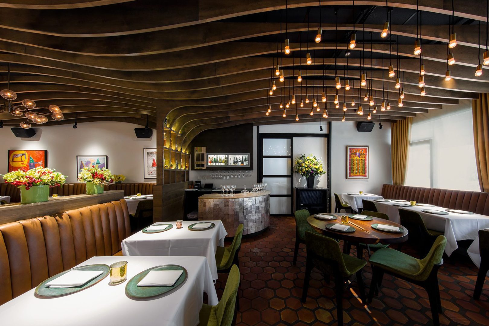 Elevate Your Restaurant’s Ambiance with Glass Room Dividers – Space ...